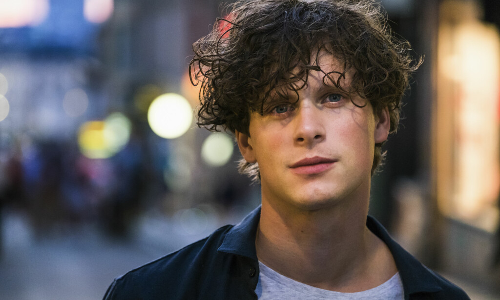 Adam Pålsson - Stjerna overfalt av væpnet politi - Dagbladet